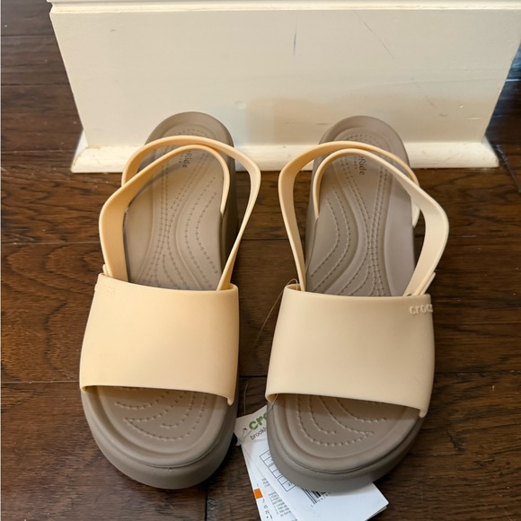 CROCS | Shoes | Crocs Tan Sandals Minimalist Design Cushioned Footbed ...